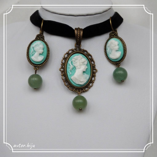 Комплект бижутерии: серьги, чокер, авантюрин, камея