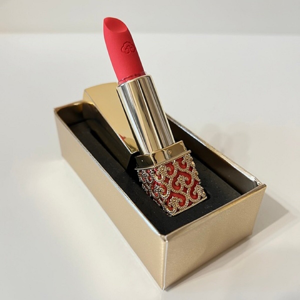 The History of Whoo Губная помада Rose Coral No25 (3,5гр)Gongjinhyang Mi Velvet Lip Rounge