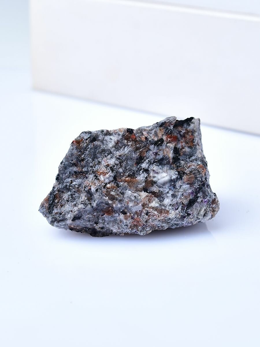 Натуральный камень "пламенный камень" еще не был обработан (3шт 3-6 см)