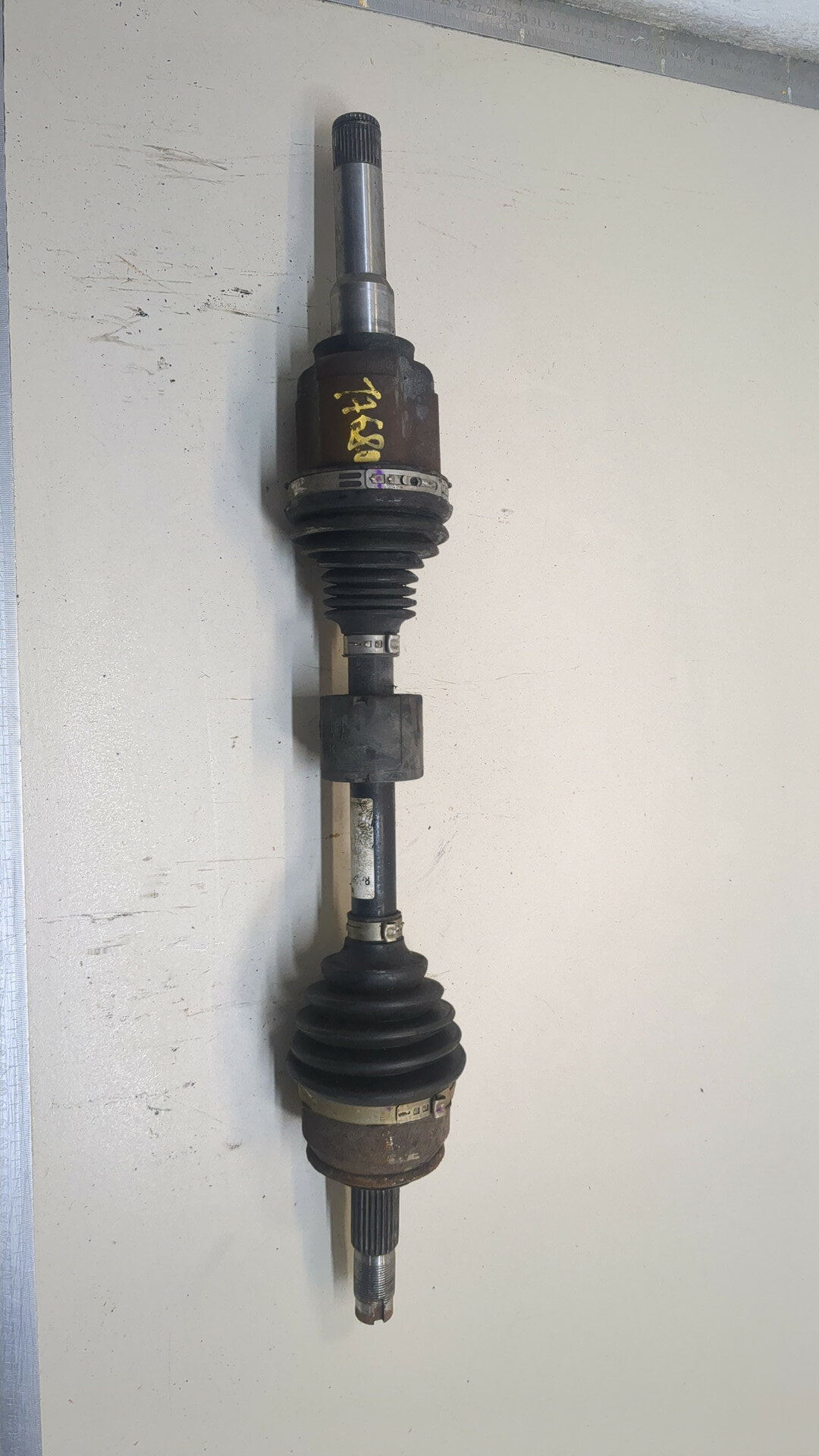 Полуось (вал, шрус) левая передняя Buick Encore Б/У