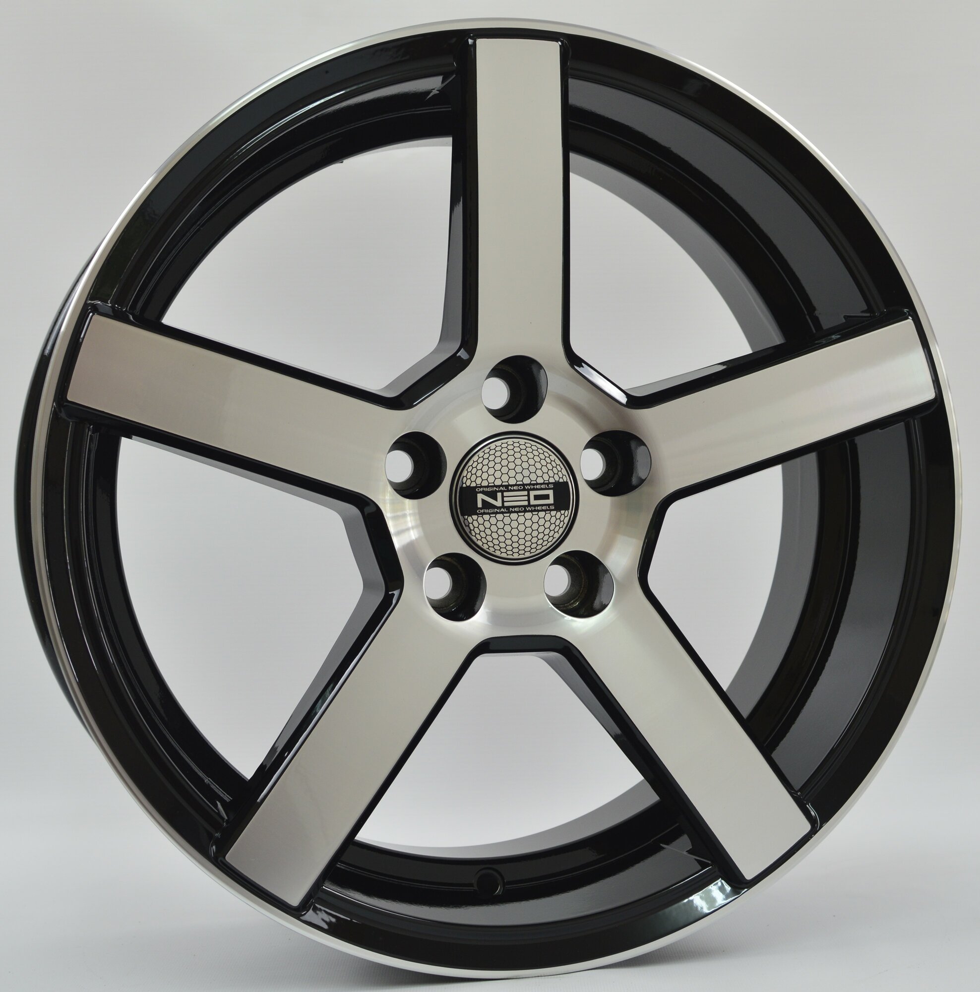 Диск 16 NEO V03-1665 6.5*16 5*112 ET40 D57.1 BD