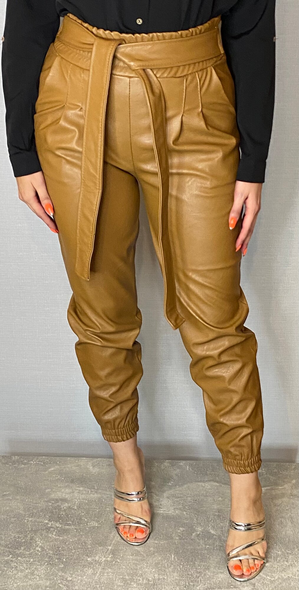 Брюки бананы