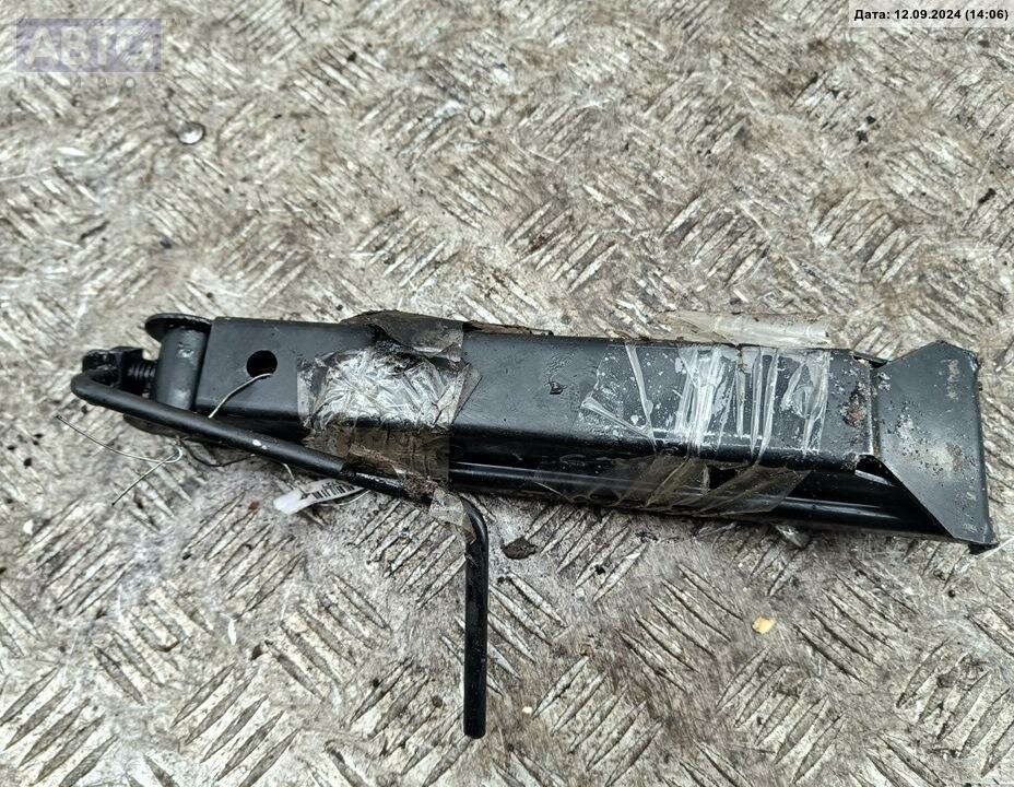 Домкрат Honda Civic (1995-2000)