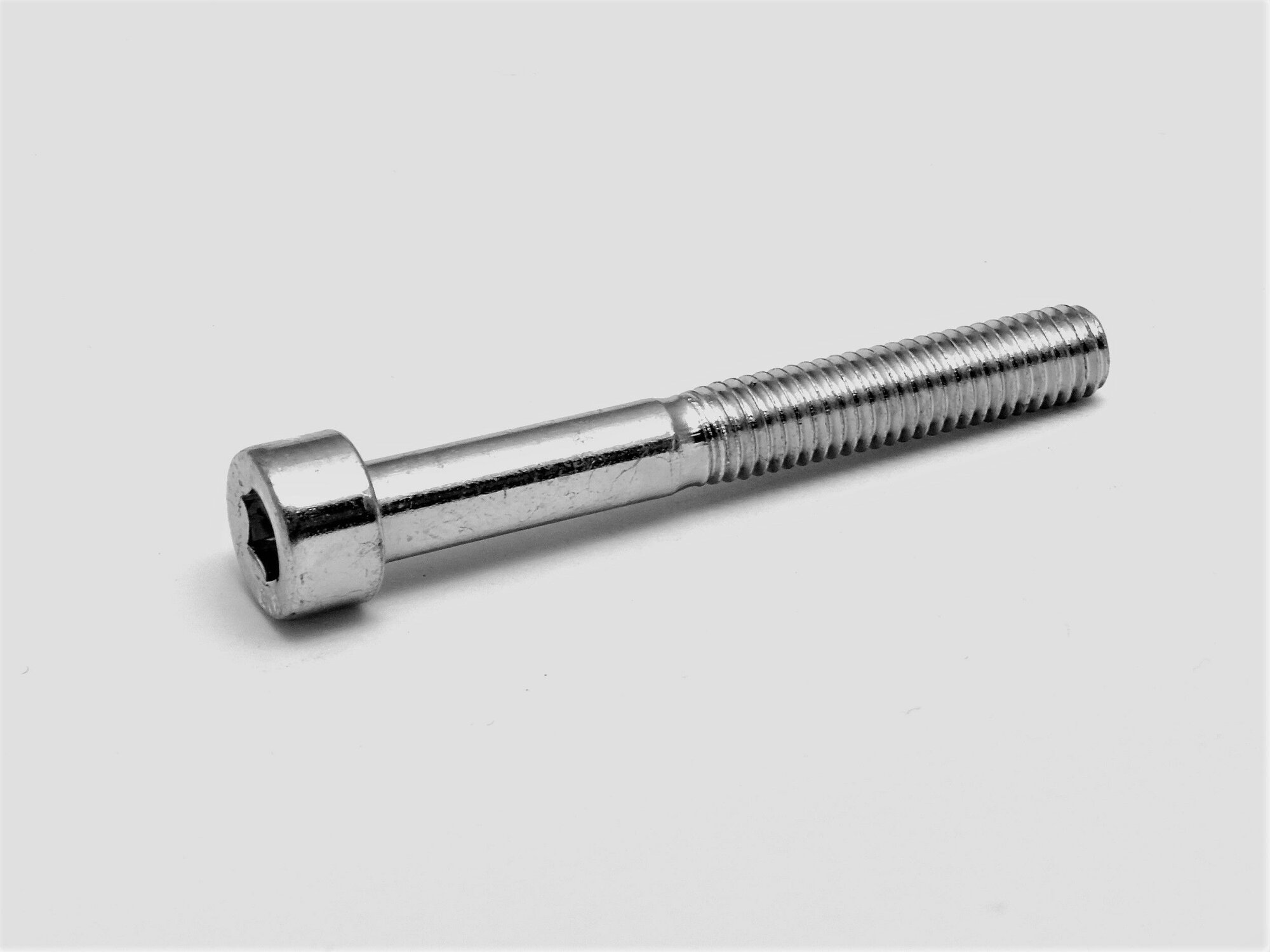 Винт цилиндр. с внутренним шест. М5 х 40 DIN 912, K86 / 30 шт / соберизавод