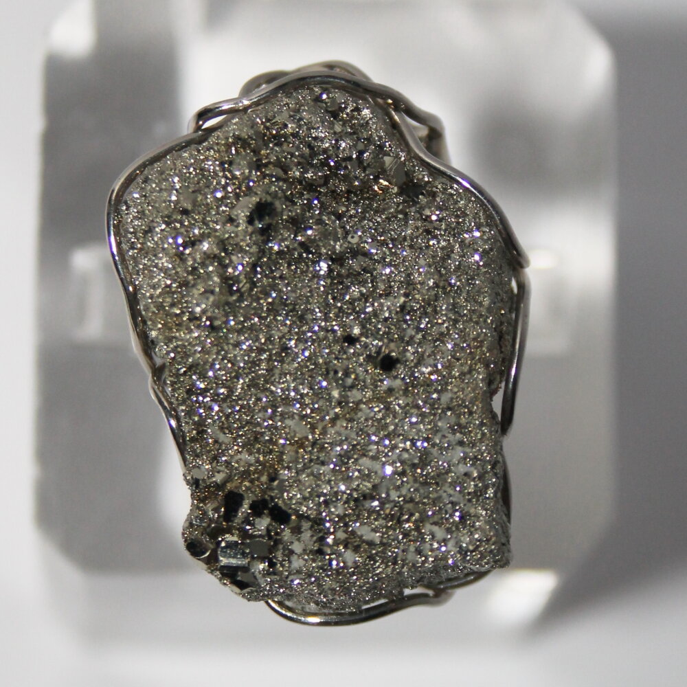 Кольцо, пирит