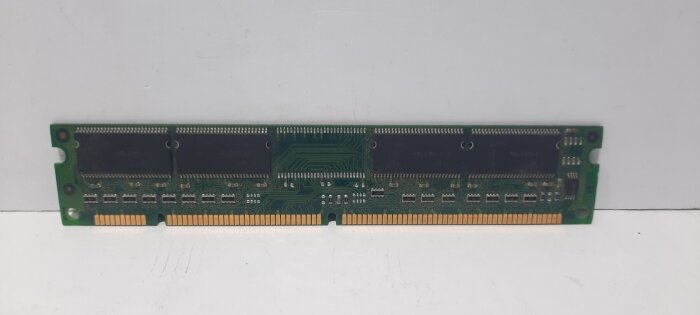 Оперативная память SDRAM 4 чипа MT 45LC8M16A2