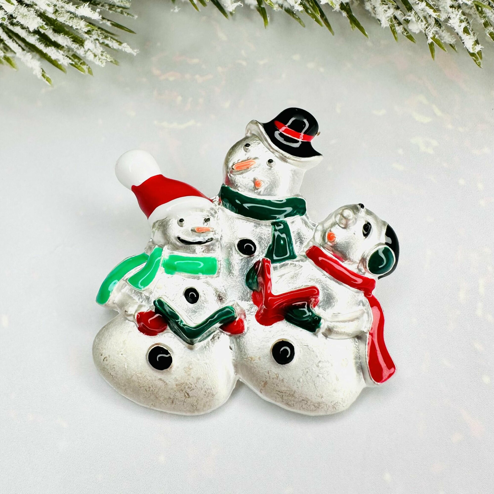 Брошь, искусственный камень