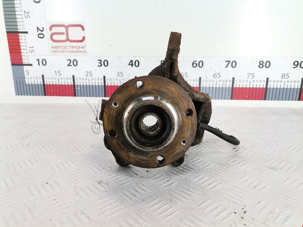 Ступица (кулак цапфа) передняя правая Citroen C3 1 330776 арт. 1753708