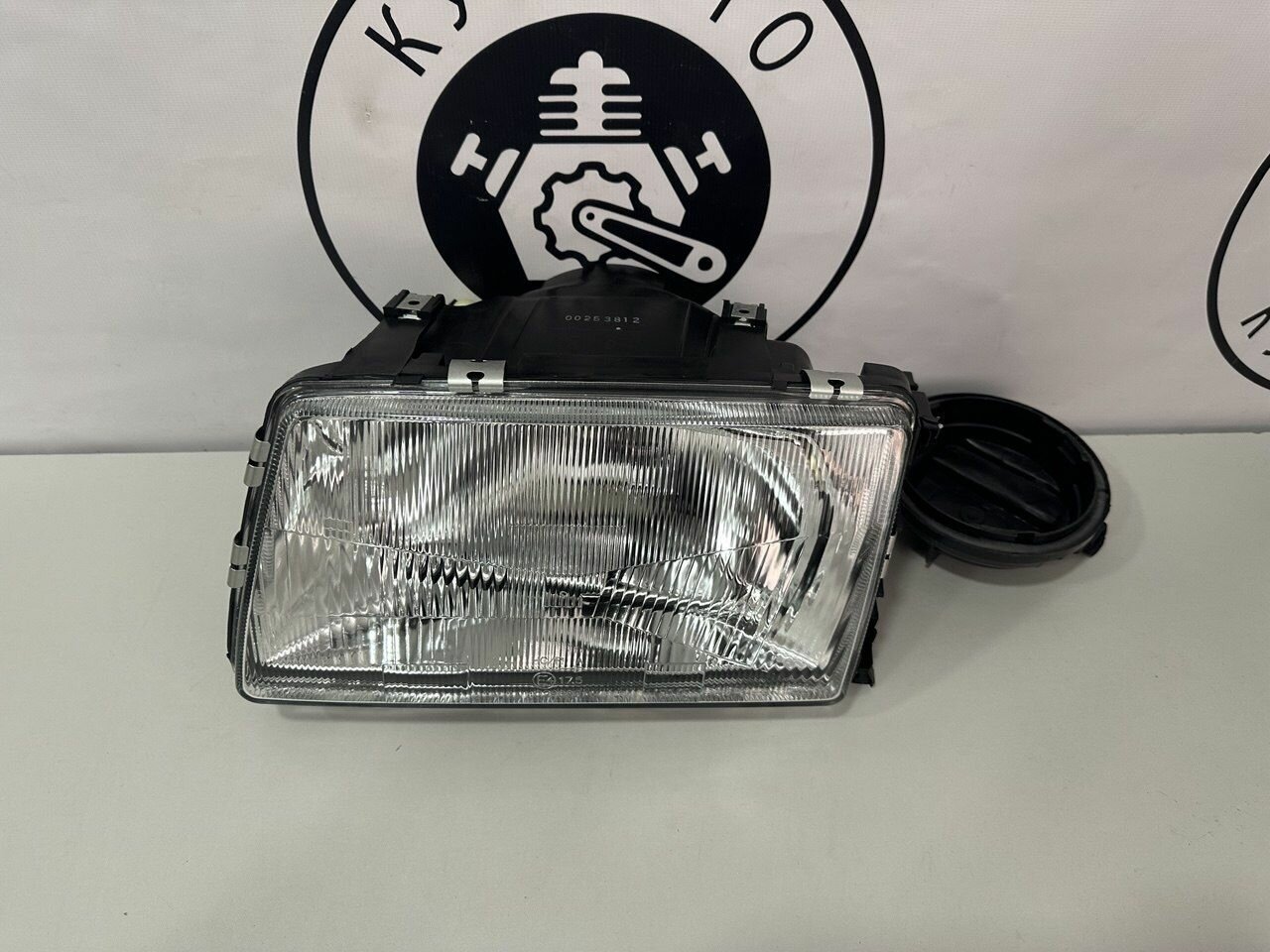 Фара левая Ауди 100 83-90 H4 Depo