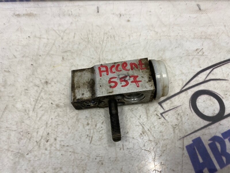 Б/У клапан кондиционера Hyundai Accent 2005 LC, LC2 G4EC 21401 Hyundai-KIA арт. f108kp1a