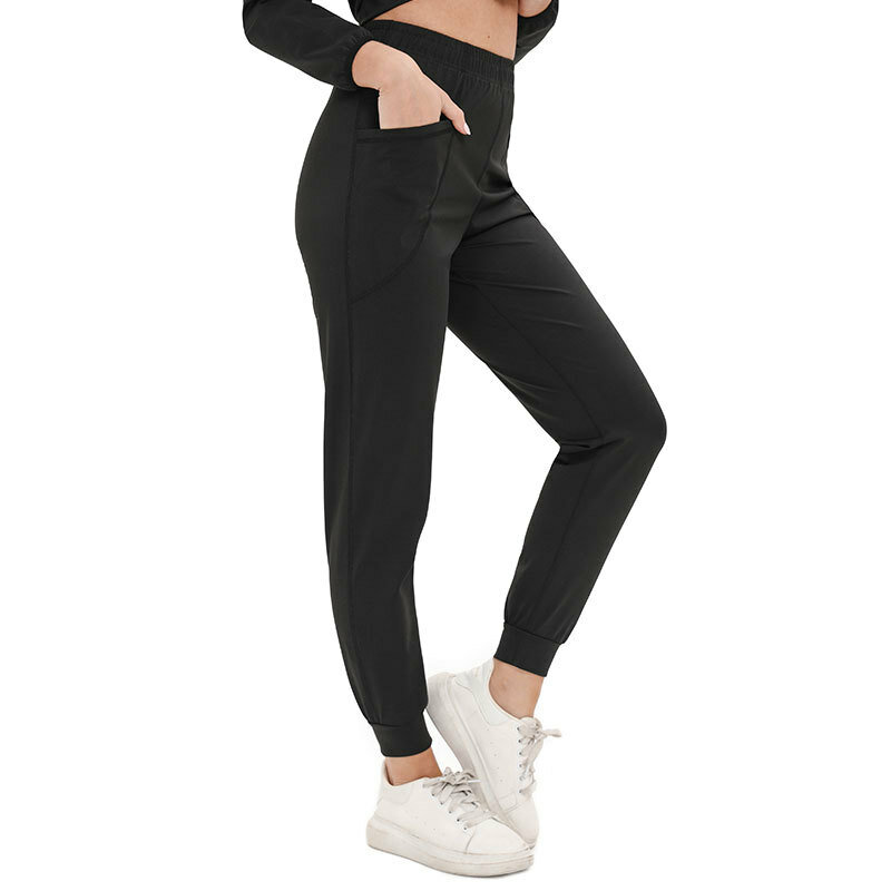 Костюм спортивный