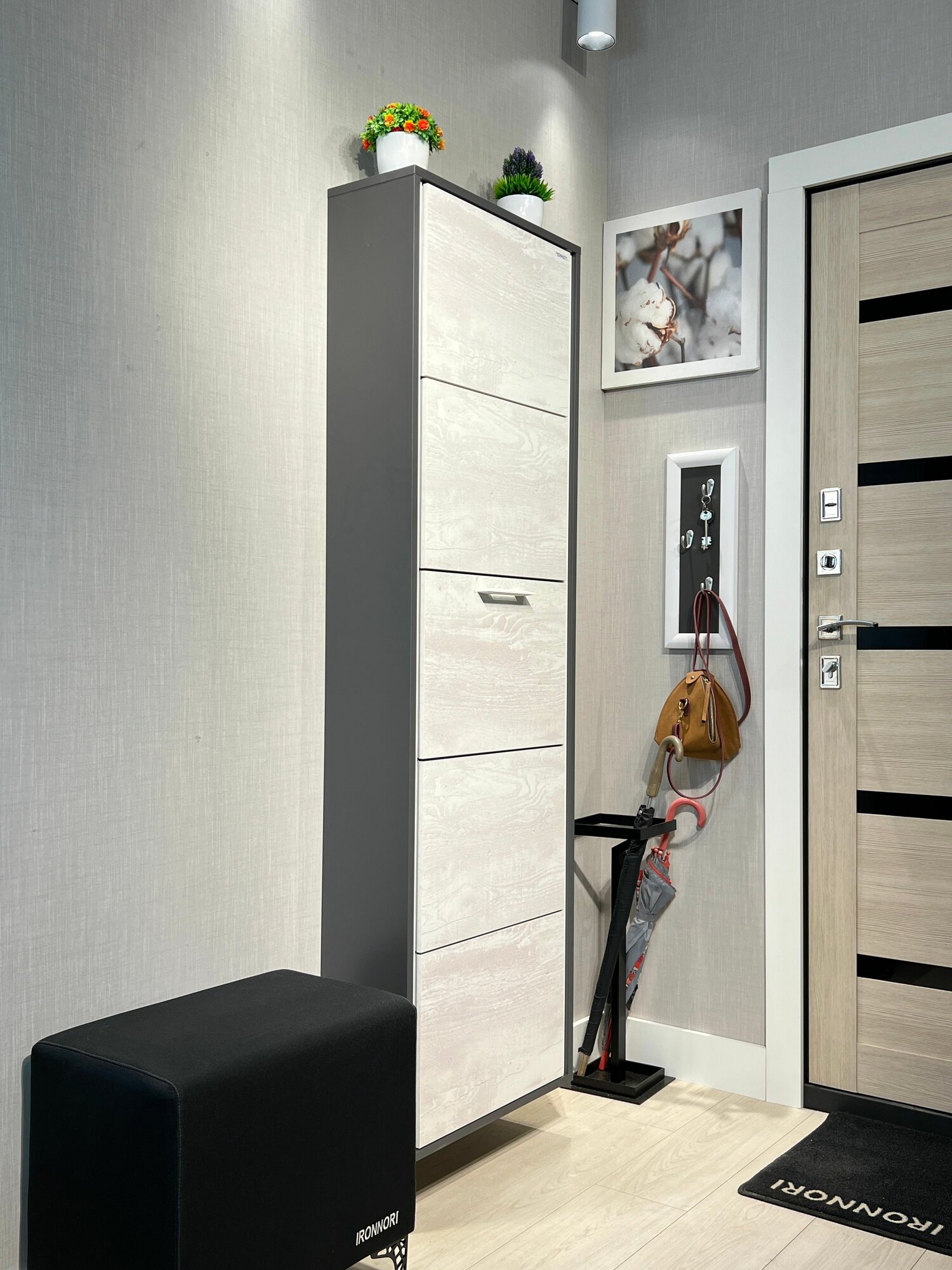 Обувница в прихожую IRONNORI Лайт 5 секции, Графит/Бетон, профиль белый, 171х54.5х20 см