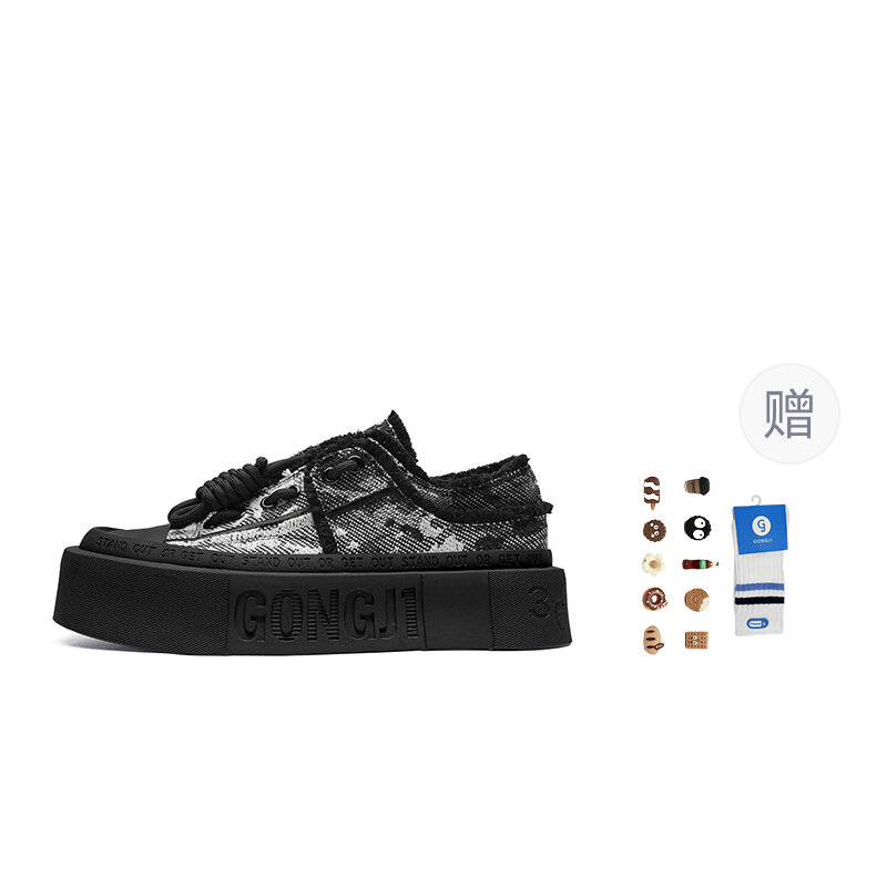 Кроссовки Shared Tracks Low Top