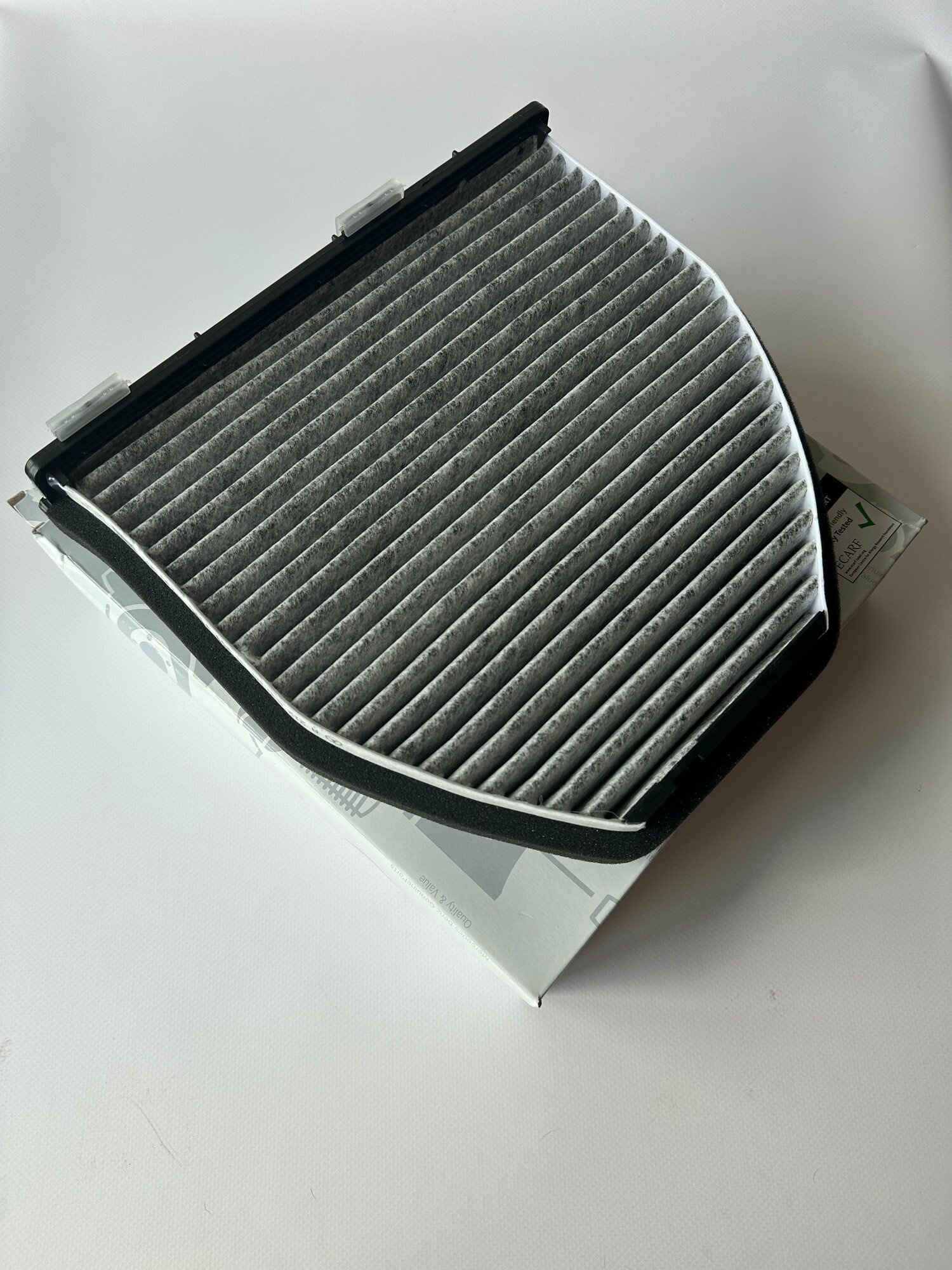 Фильтр салона угольный Mercedes A2128300318