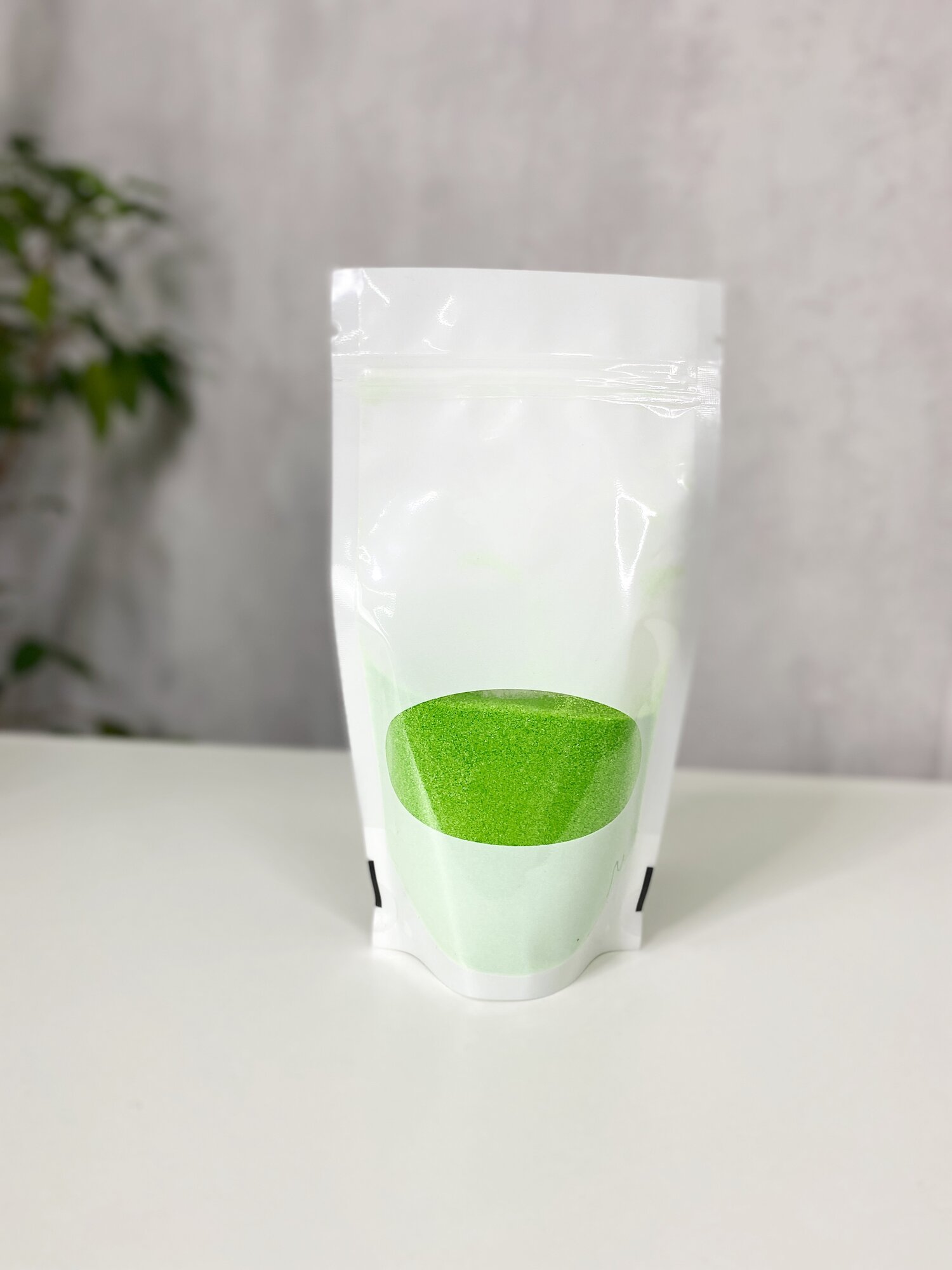 Цветной мраморный песок для творчества и декора. Светло-зеленый. 200гр.