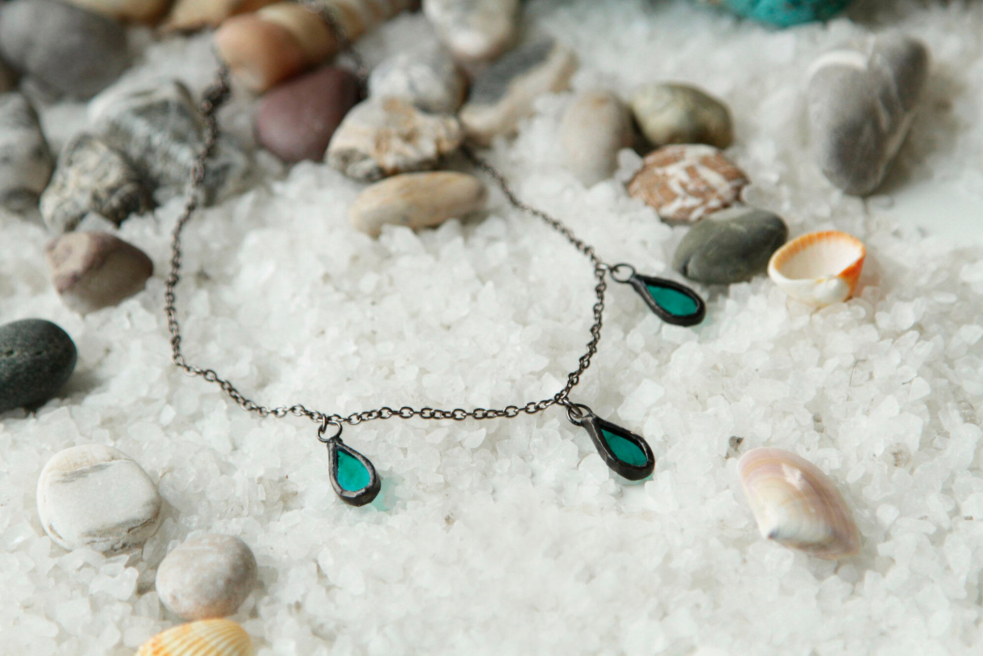 Колье, стекло