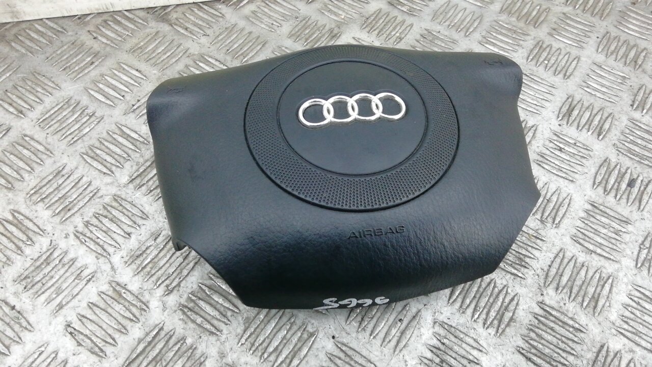 Подушка безопасности водителя AUDI A6 C5, Номер 102118049923802404