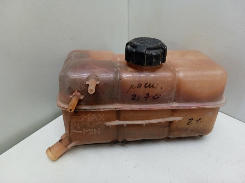 Б/У Ваз 2170 Бачок расширительный Лада 2170 114999 LADA арт. 21701311010