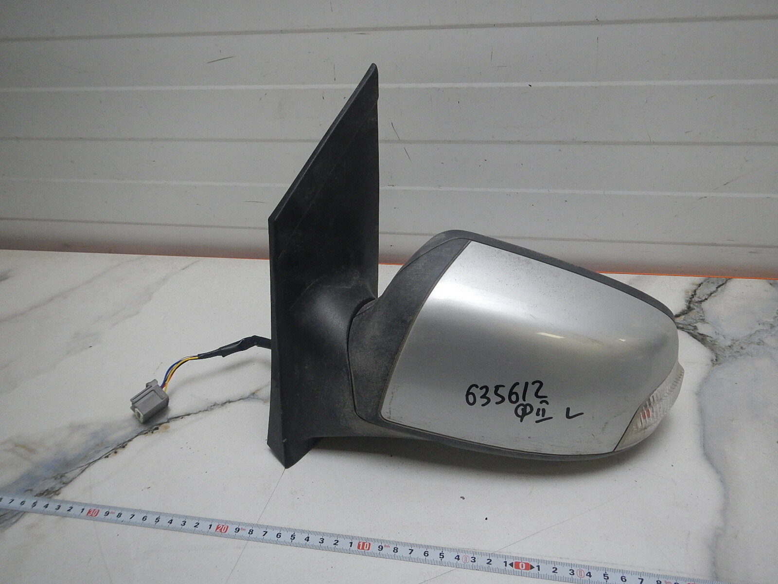 Б/У Зеркало левое электрическое, Ford (Форд)-FOCUS 2 (05-08) FORD FOCUS 2 (05-08) 6 контактов Дубликат, царапины. 635612 ...