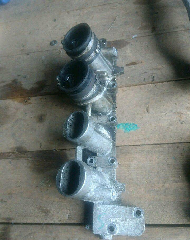 Впускной коллектор Alfa Romeo 147 2002