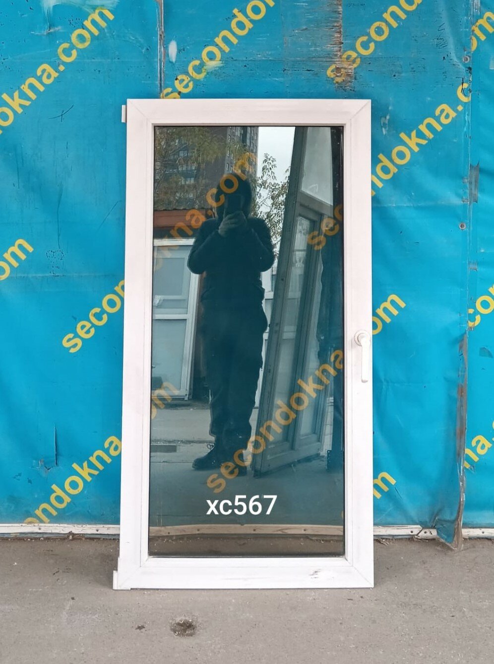 Рама пластиковая (б/у) 1360(в)х700(ш)