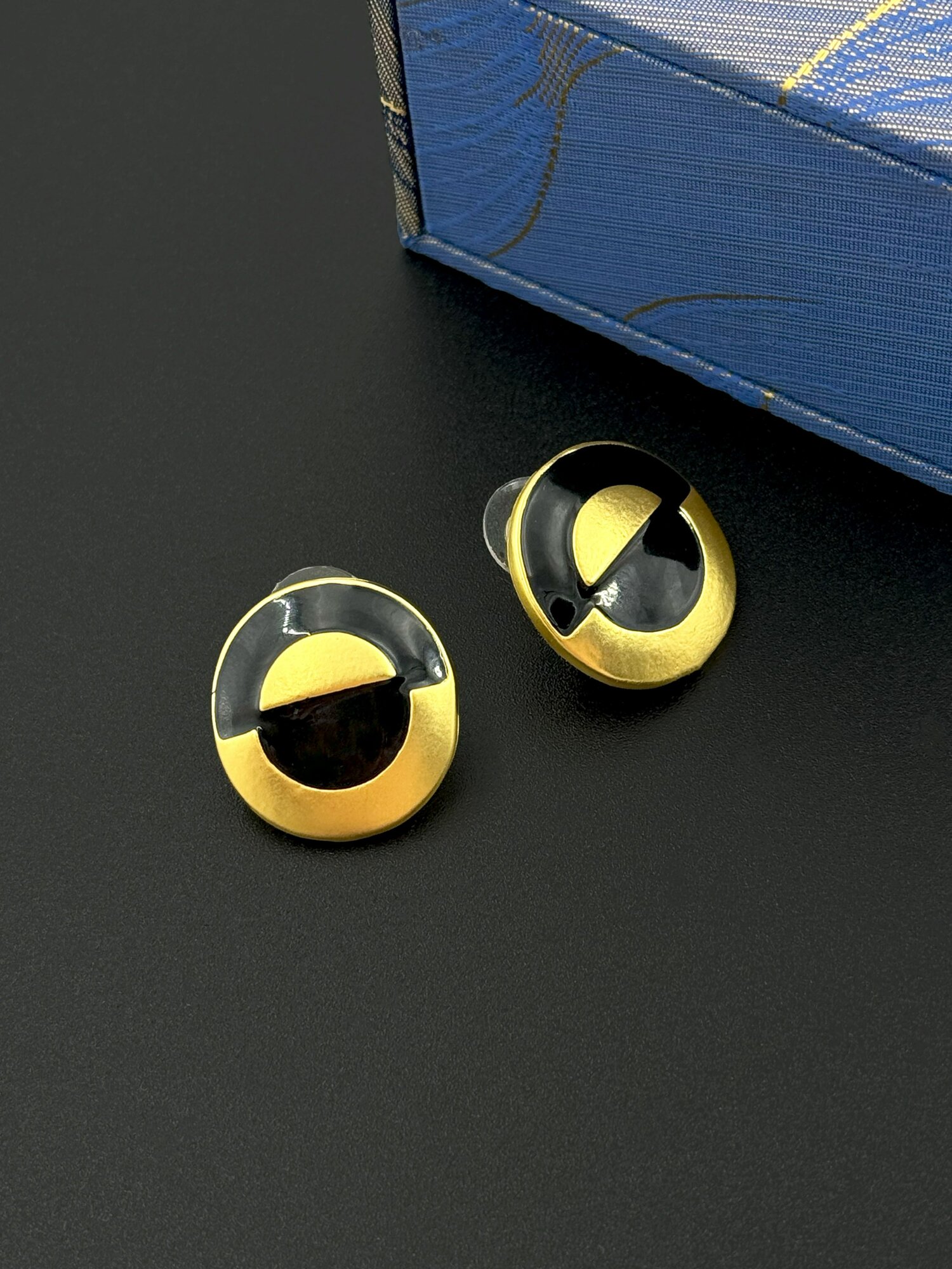 Серьги пусеты