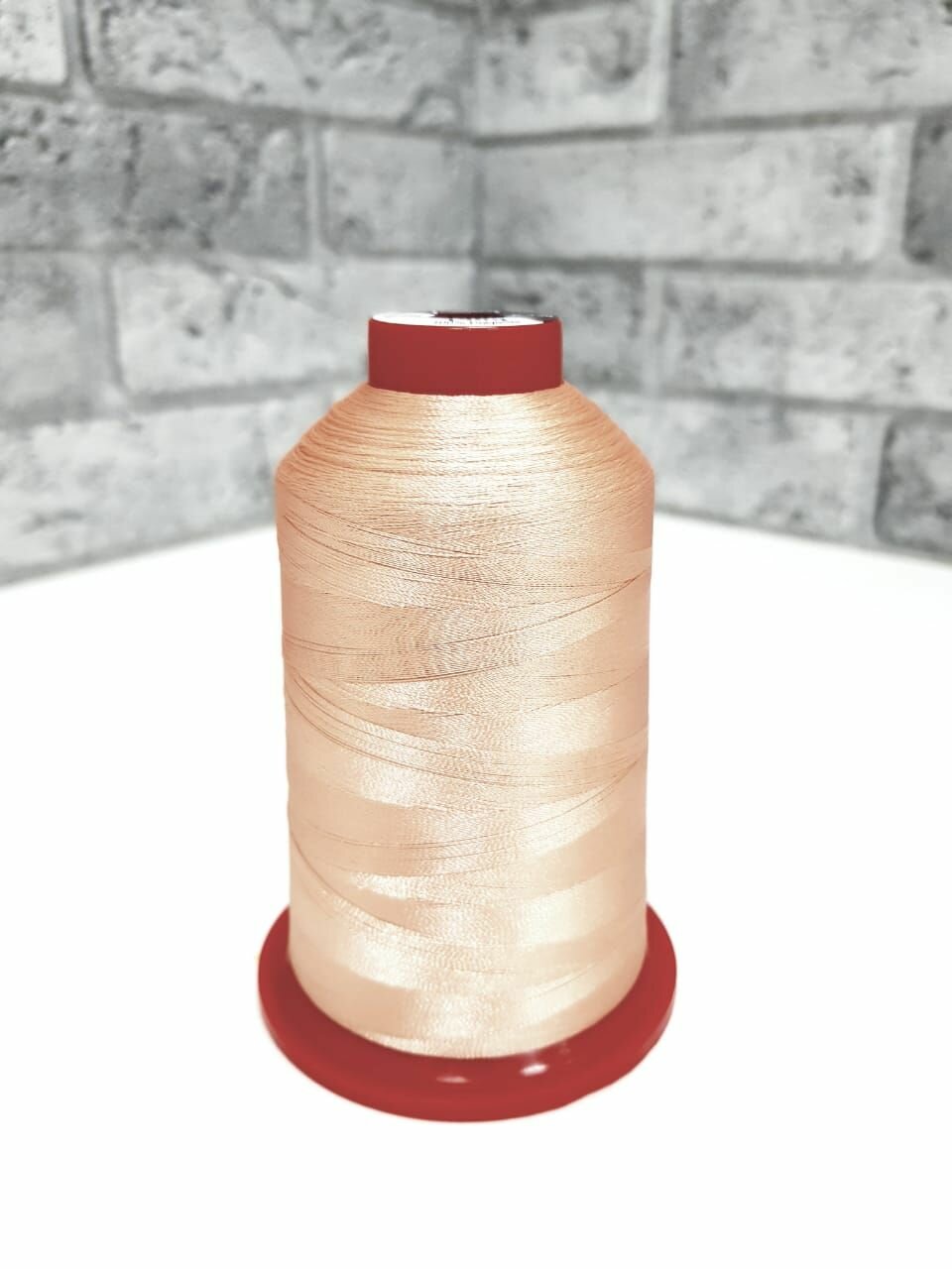 Нитки вышивальные Euron Р-130 №130 5000м, полиэстер, Цвет-1463 кремовый