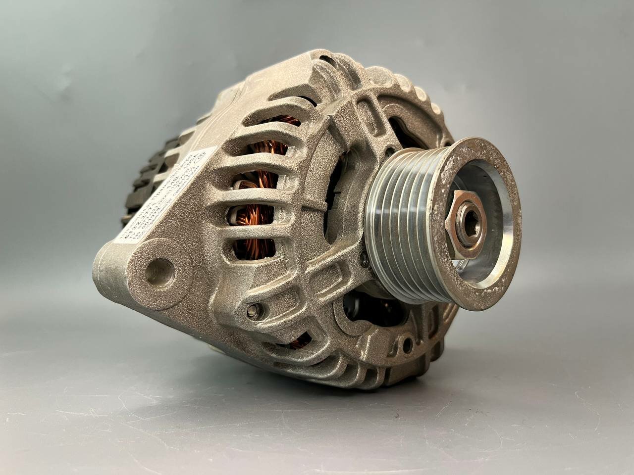 Генератор для а/м ВАЗ-1119 (14В/100А) (фирм. упак. LADA)