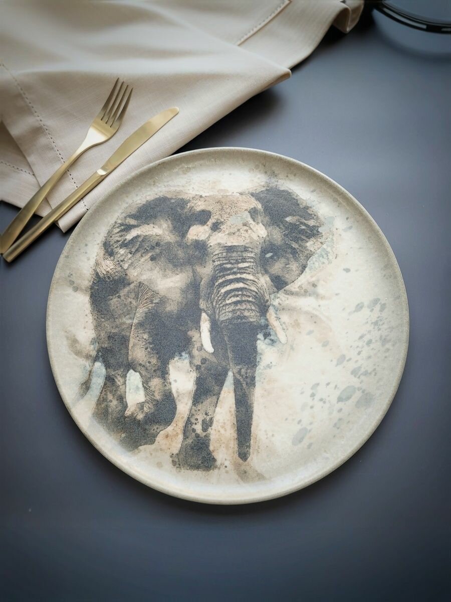 Блюдо большое круглое 32 см, с рисунком "Слон" "Savanna". Ударопрочный, профессиональный фарфор. Для подачи блюд, закусок, пиццы. "Саванна" Bonna (Турция)