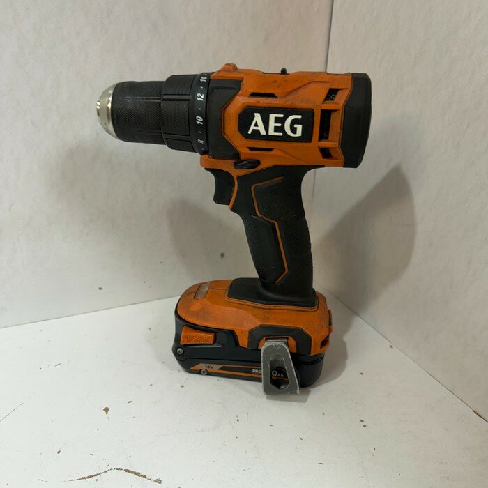 Шуруповерт AEG BS18G4