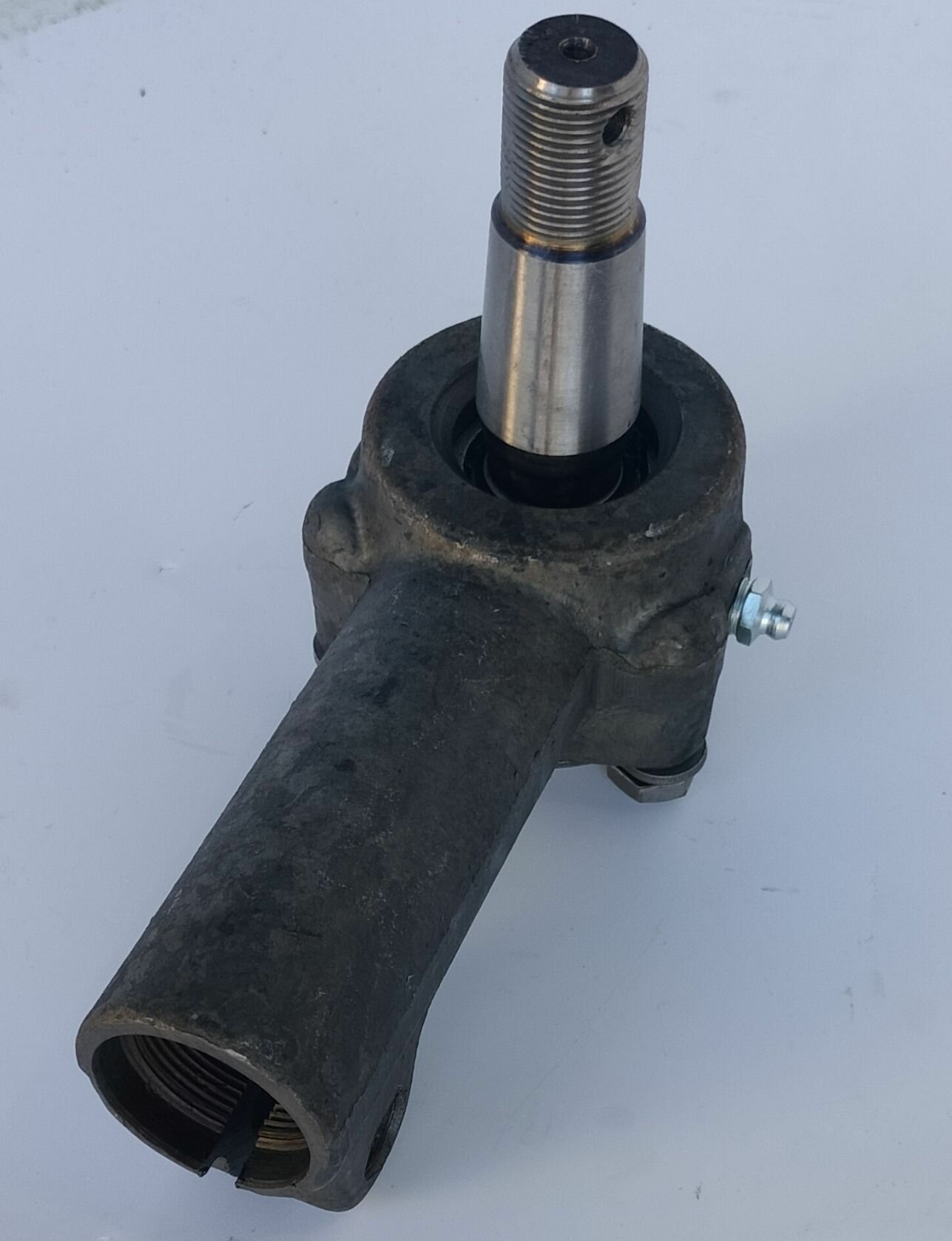 Наконечник рулевой тяги для ЗИЛ 130 правый в сборе