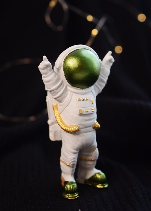 Статуэтка "Космонавт"
