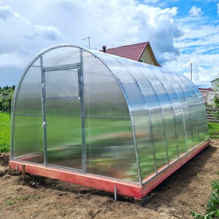 Теплица Усадьба 2,5х2 м с поликарбонатом, шаг дуги 50 см, арочная, оцинкованная