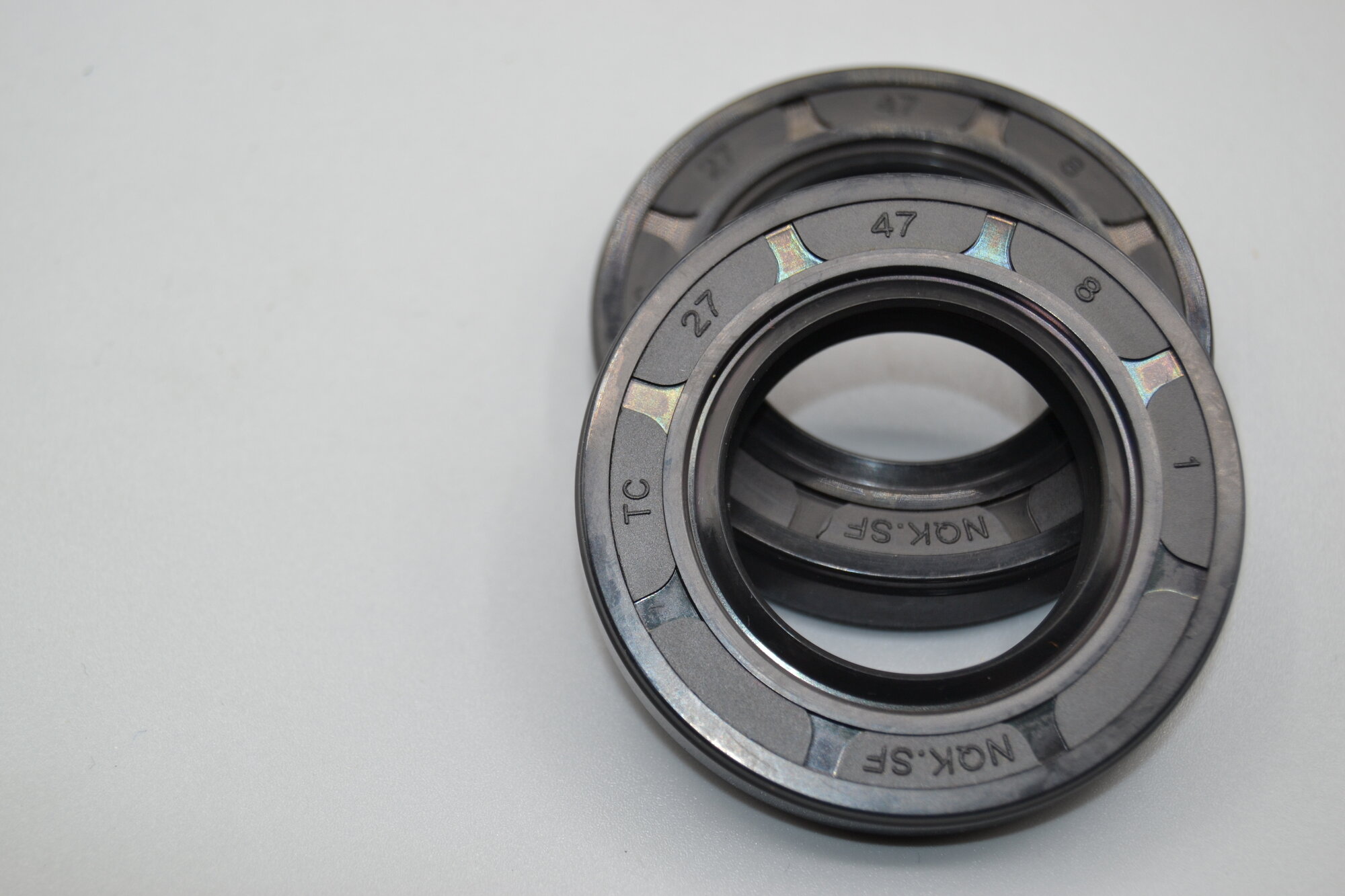 Манжеты сальники 27x47x8, (2шт)