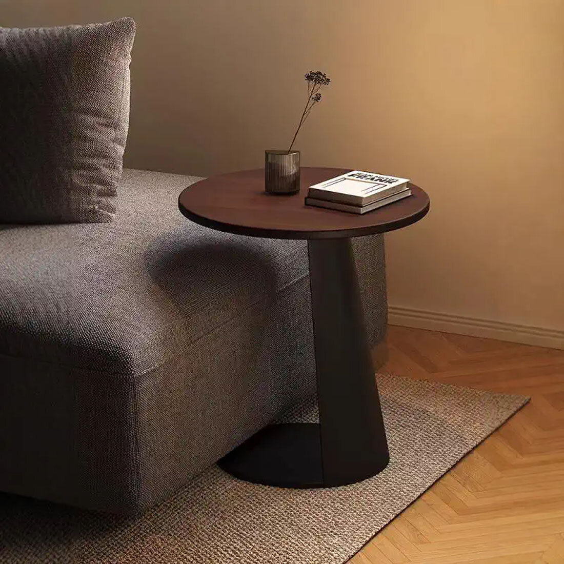 Минималистичный круглый приставной столик Siam (орех, диам. 40 см, высота 60 см)