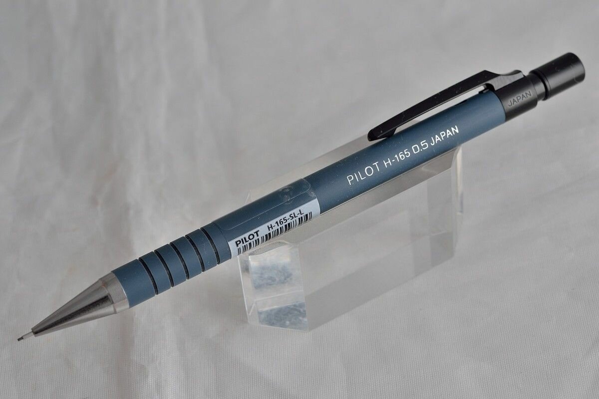 Синий механический карандаш 05 Pilot "RESIN". Синий