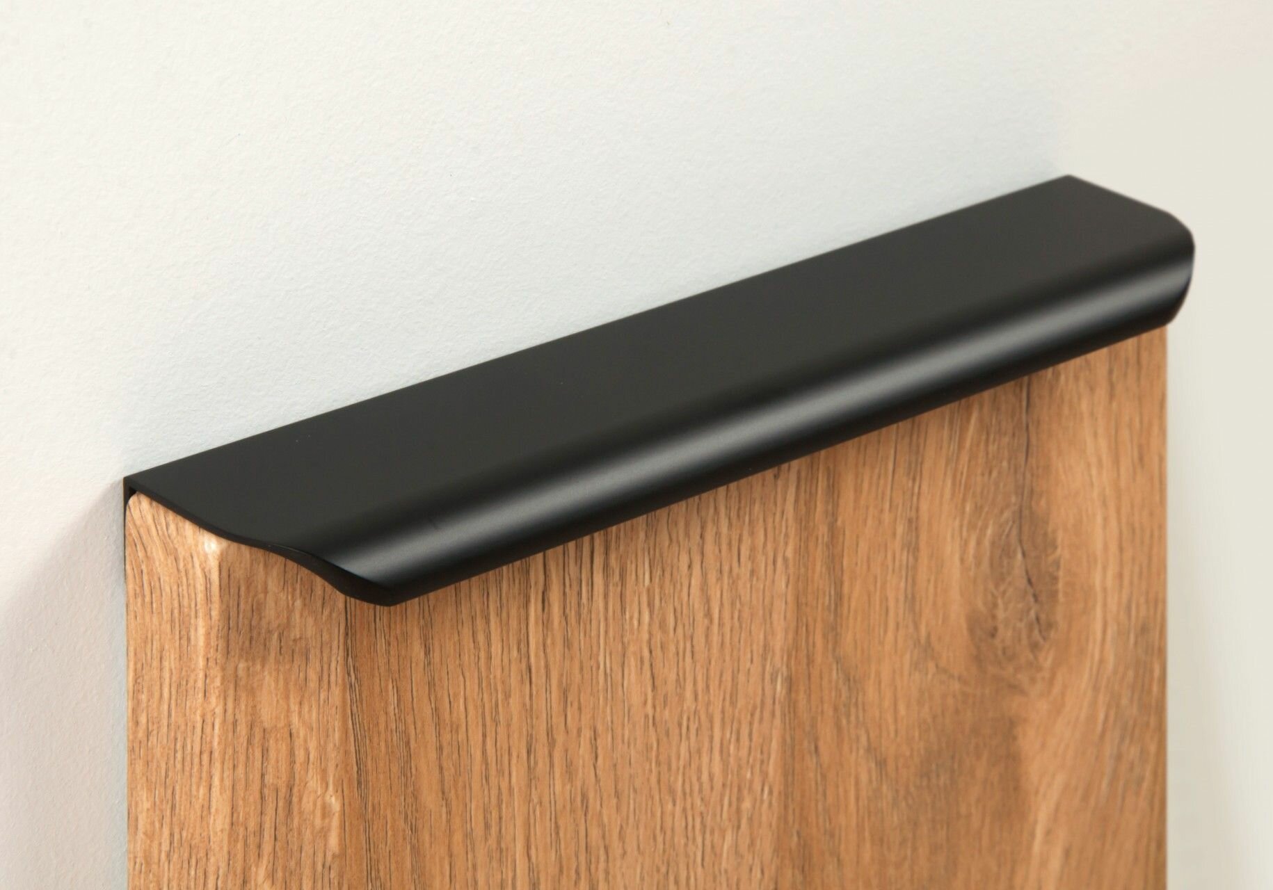 Мебельная ручка MONTE RT110BL.1/160/200, матовый чёрный