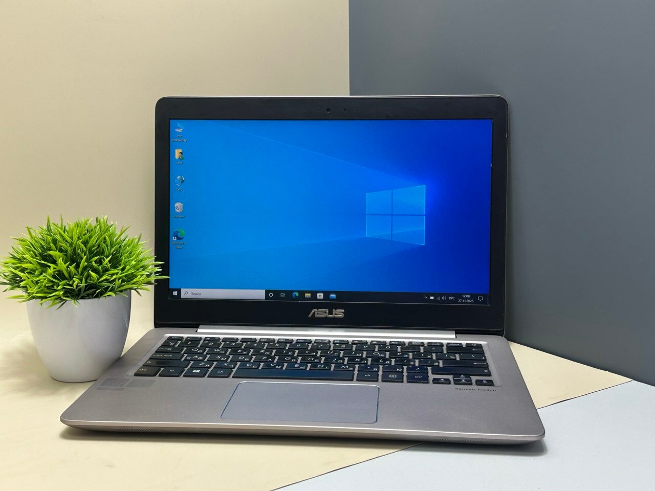 13.3" ASUS Zenbook UX310UA, Core i3, RAM 16 ГБ, 256 ГБ, Intel UHD Graphics 620