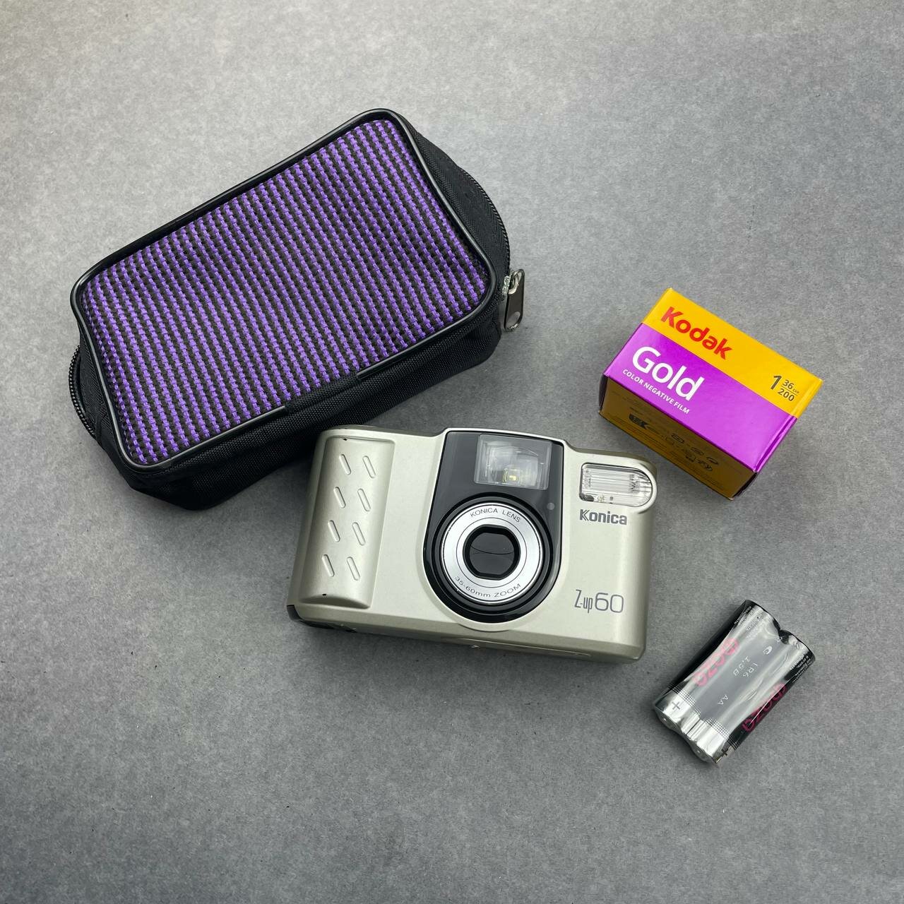 Винтажный пленочный фотоаппарат Konica Z-up 60, с фотопленкой