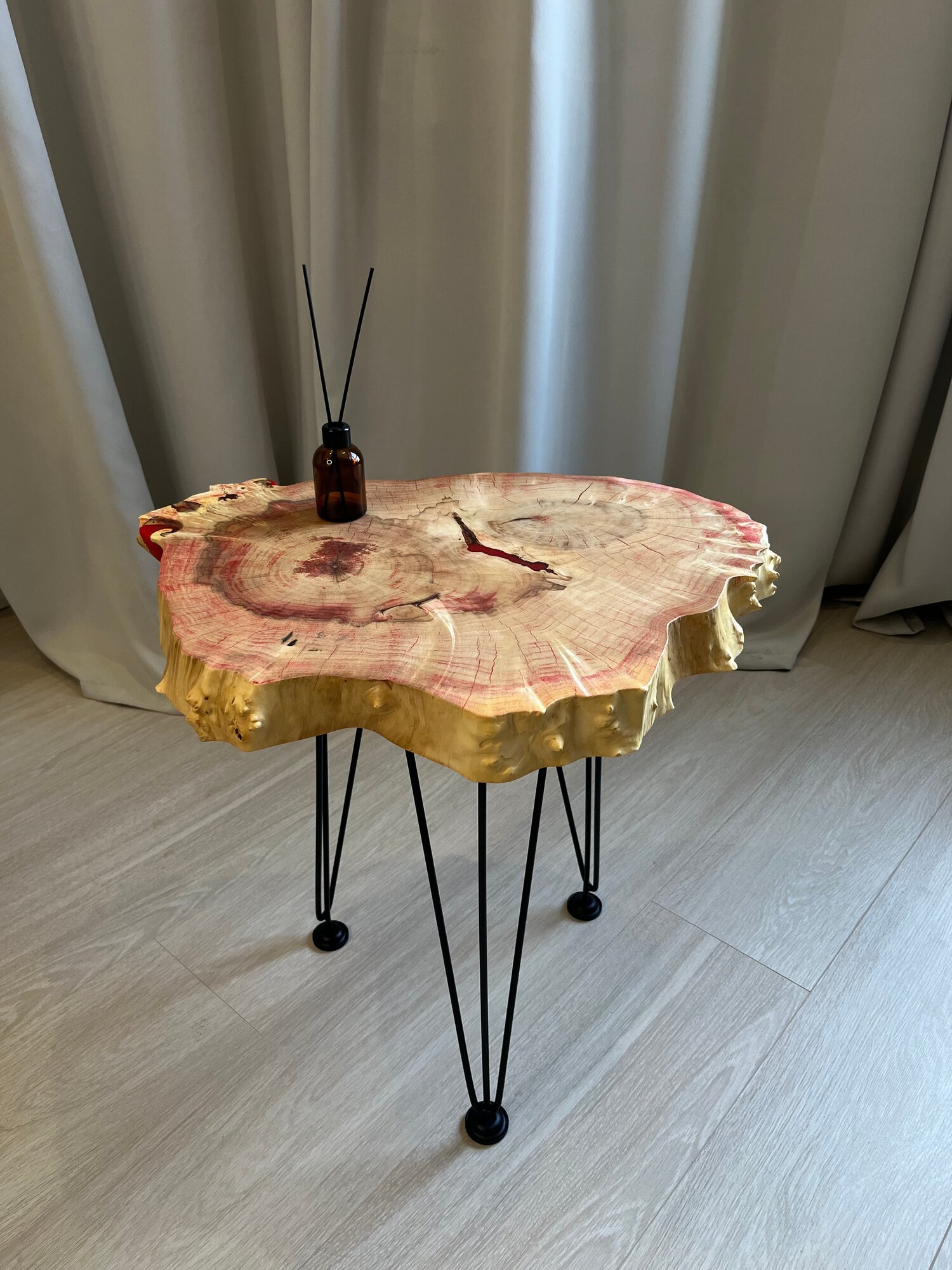 Журнальный столик из клёна 53-39-4,7 см, стол из эпоксидной смолы