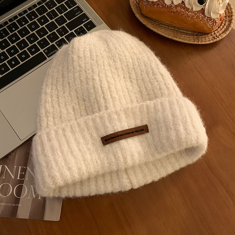 Шапка для женщин