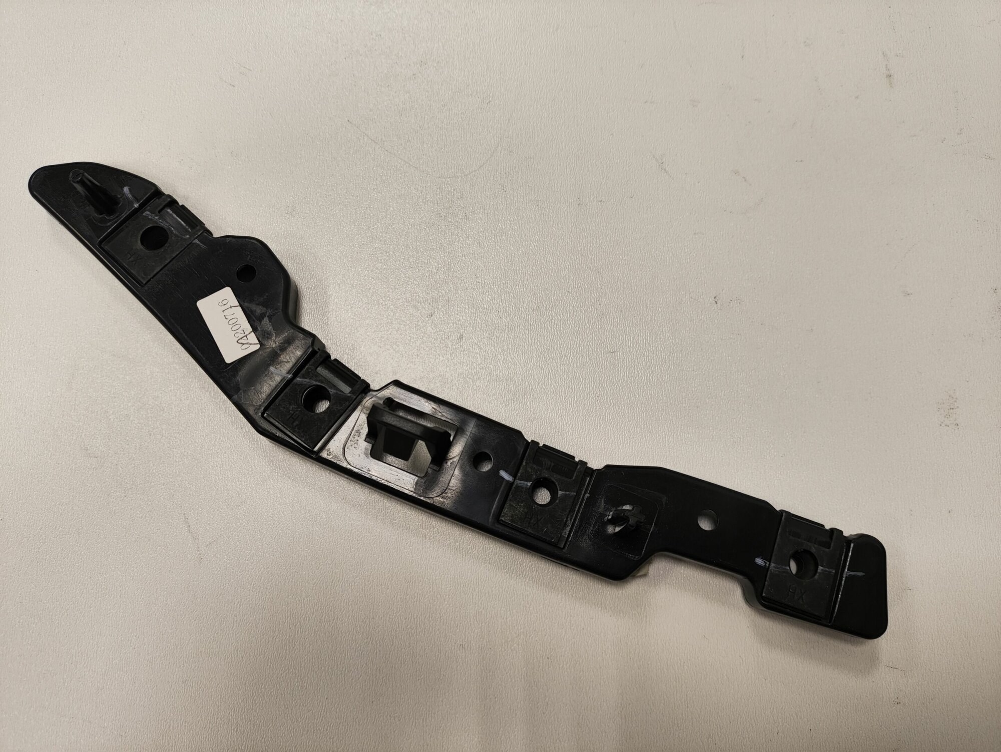 Кронштейн бампера переднего левый Changan CS35 PLUS [1.6 16V 5MT внедорожник] S111F2713011500