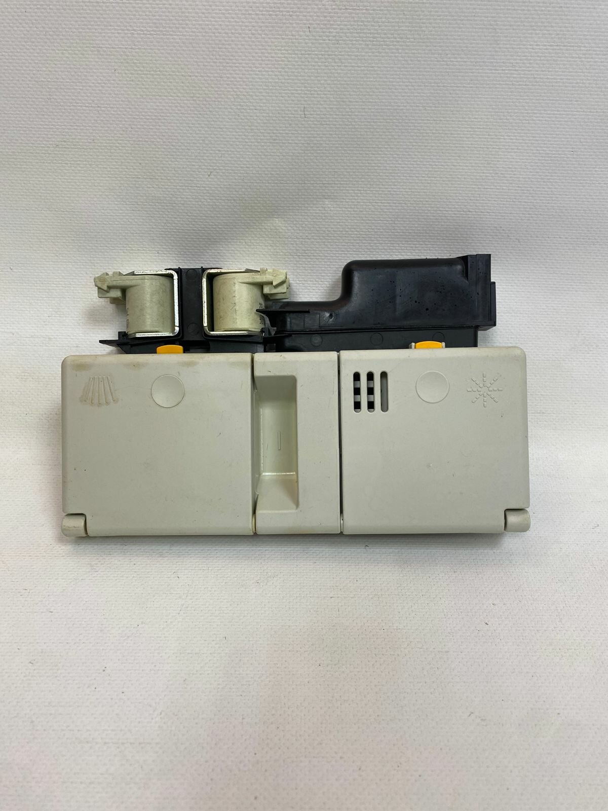 16.1 Дозатор моющего средства Miele 05254410 б/у для посудомоечной машины