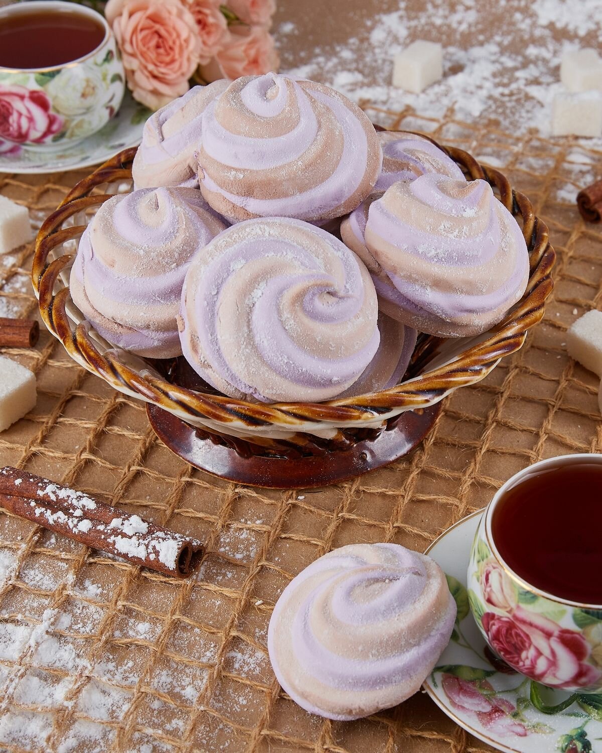 Зефир "Зефиркино счастье" со вкусом чёрной смородины и шоколада 500гр