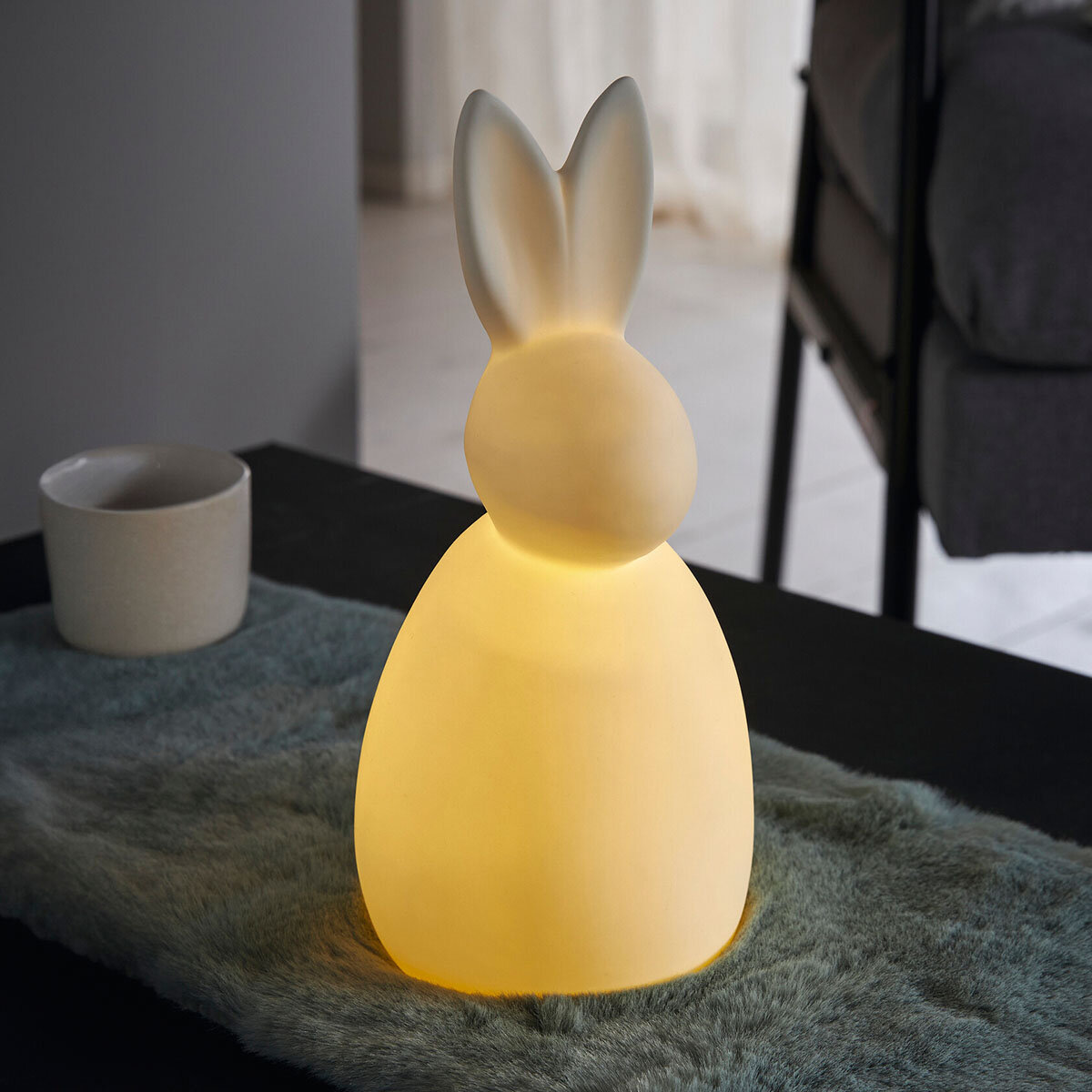 Декоративная фигура с подсветкой "Заяц белый"