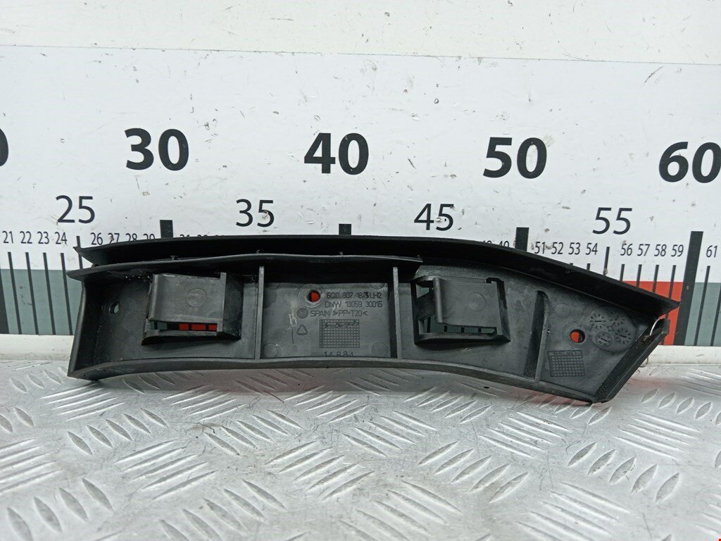 Кронштейн (крепление) переднего бампера левый Volkswagen Polo 4 6Q0807183 арт. 2051201