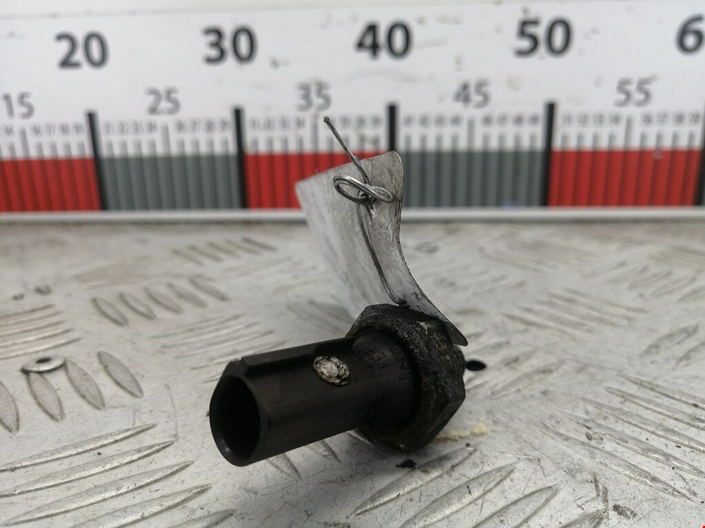 Датчик давления масла Volkswagen Golf 5 038919081D арт. 2149439