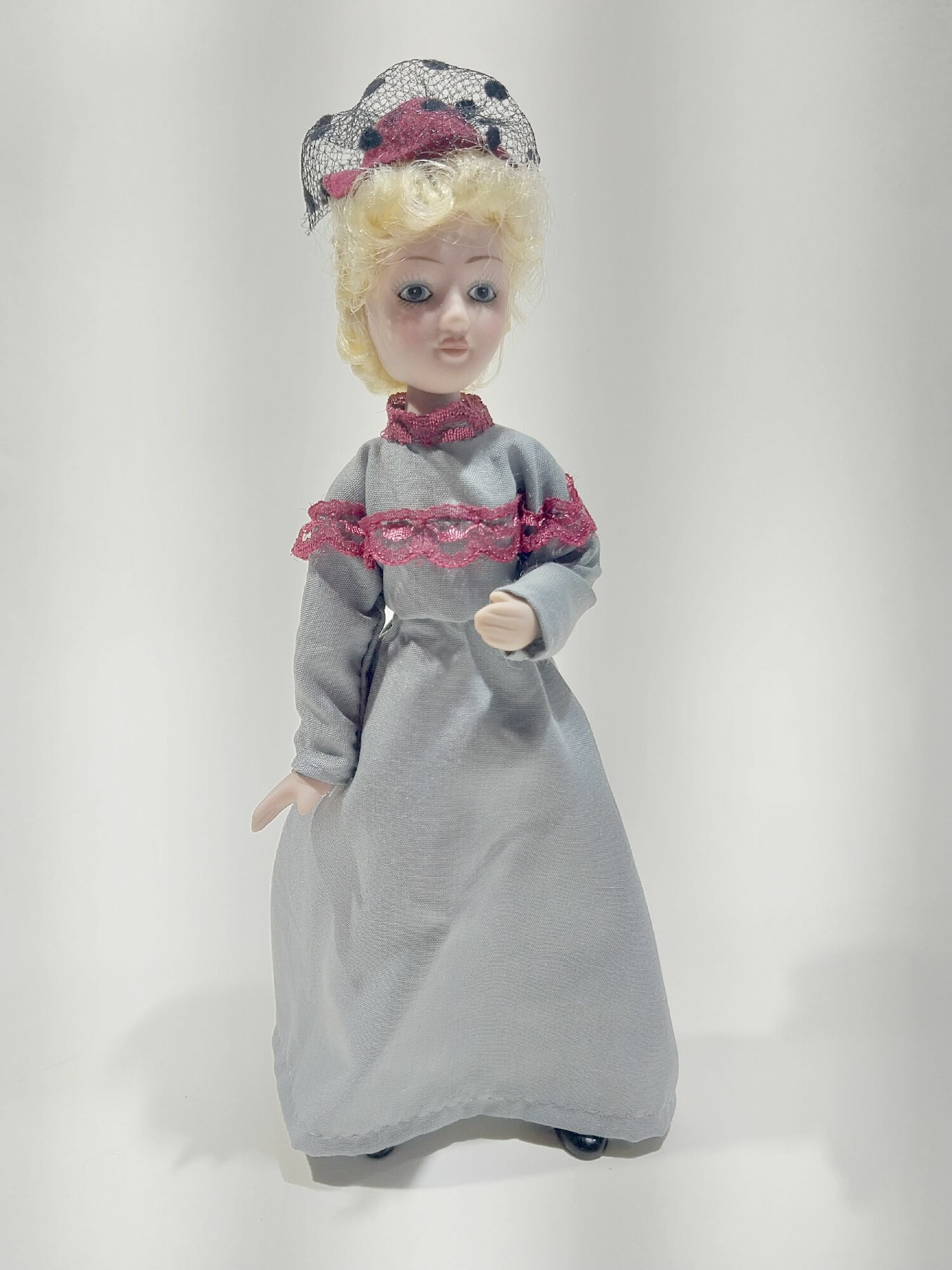 Кукла коллекционная Лиза Протасова (Л. Н. Толстой "Живой труп")