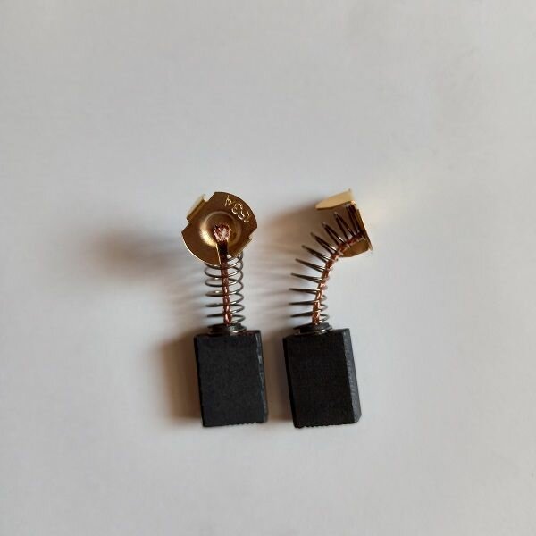 Угольные щетки AEZ №605; 6.5*13.5*18мм для электроинструмента макита CB 153A, медный провод с пружиной, пятак-уши