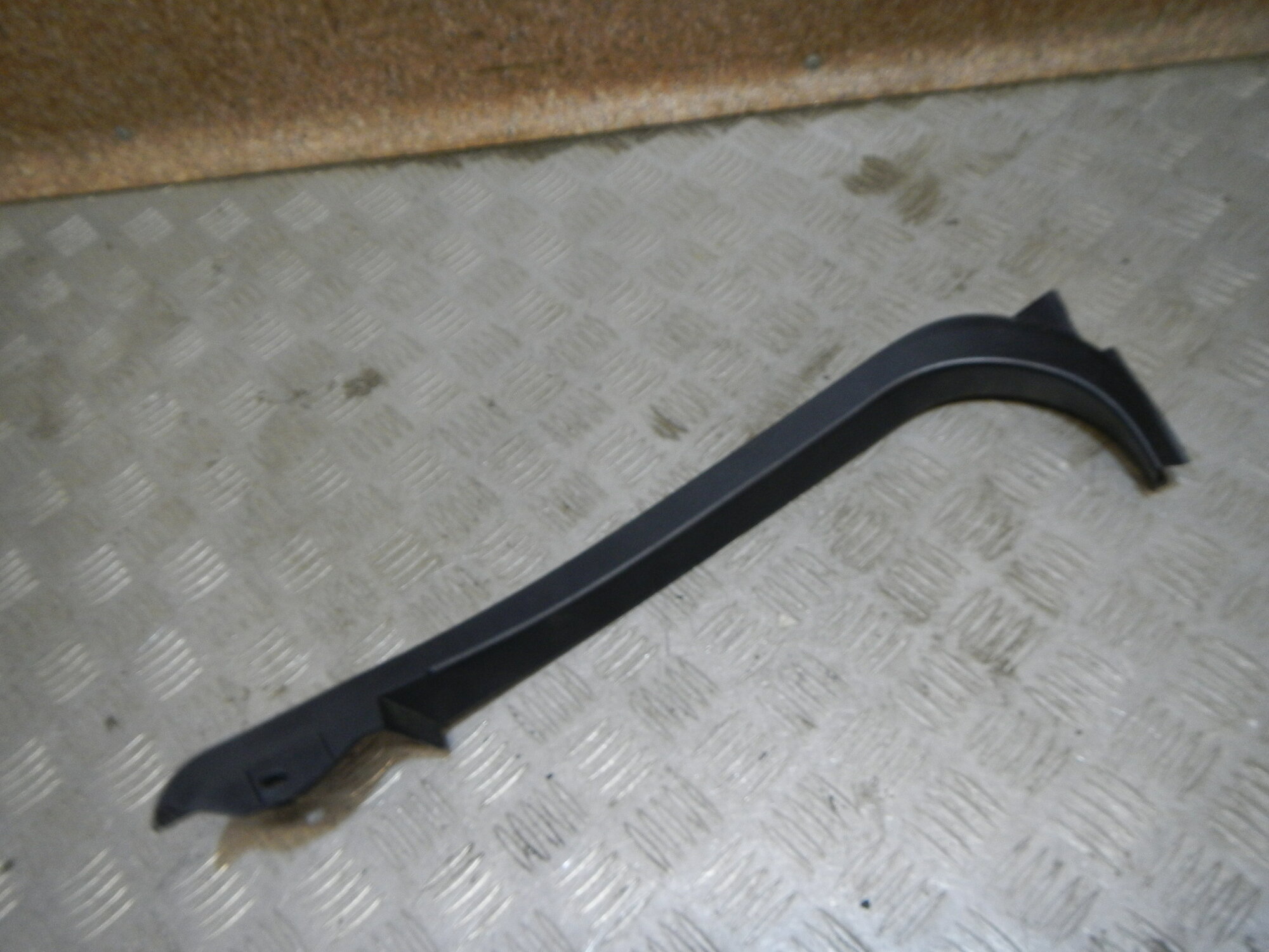 Б/У Накладка двери, Ford (Форд)-FOCUS 3 (11-19) FORD FOCUS 3 (11-19) передней левой Мелкие царапины. 510778 FORD арт. BM5...